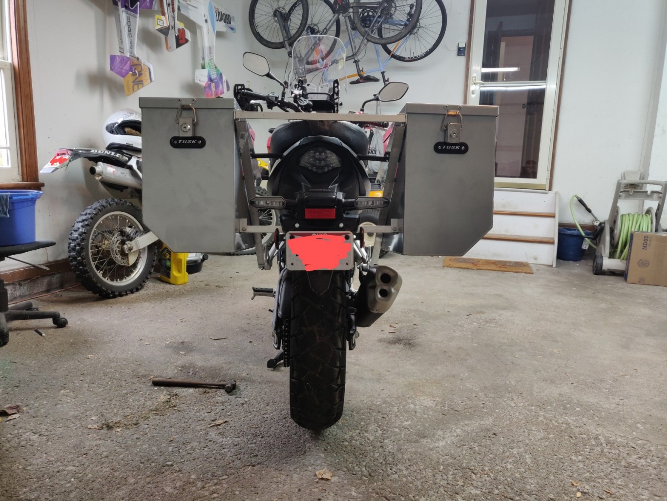 Mounted the Tusk large panniers - Modifications, Accessories, and ...