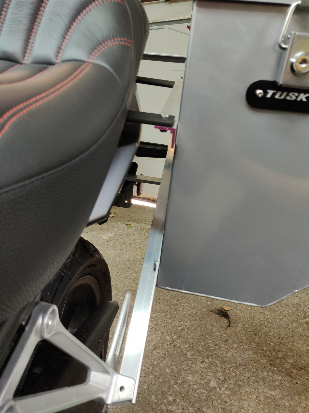 Mounted the Tusk large panniers - Modifications, Accessories, and ...