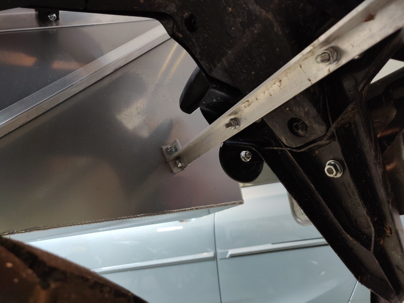 Mounted the Tusk large panniers - Modifications, Accessories, and ...