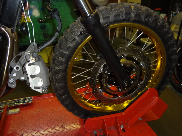 Shiny front wheel - CB500X Photos Gallery